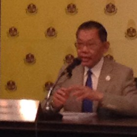 ข่าว - “วิชา” ลั่นชี้มูลคดีจำนำข้าว ไม่เกี่ยว“ปู”บินไปนอก ยันทำเต็มที่แล้ว